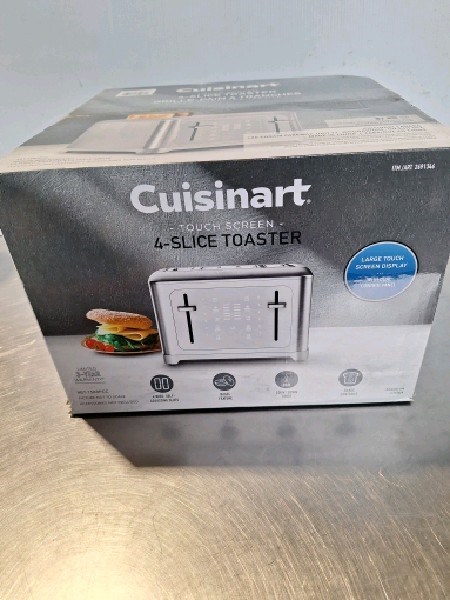 TK Auctions - Cuisinart 4 Slice Touch Screen Toaster