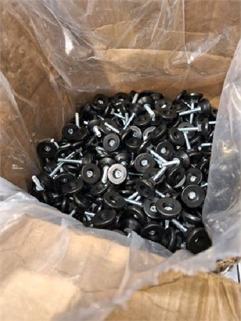 TK Auctions - Box of hardware feet