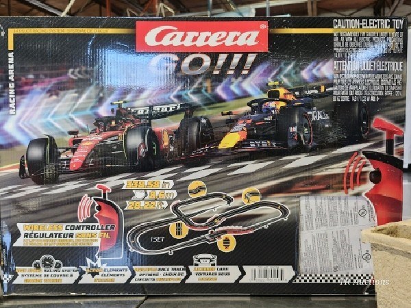 TK Auctions - Carrera GO!!! “Racing Arena” Race Cars Perez/ Sainz with 2 Wireless Controllers