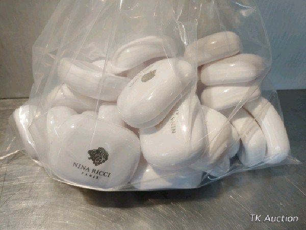 TK Auctions - Nina Ricci Signoricci Bianco, Scented Mini Bar Soap, 25 pack