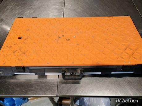 TK Auctions - Omni Table 4-in-1 Multi-purpose Workbench