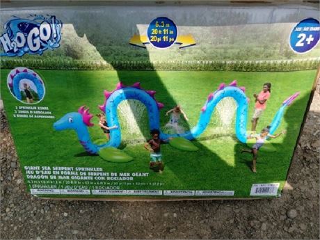 TK Auctions - Giant Sea Serpent Kids Inflatable Sprinkler