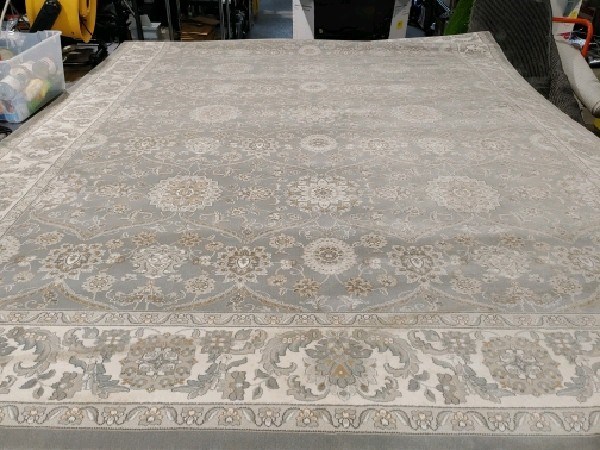 TK Auctions - Thomasville Timeless Classic Rug, 7'10"x10'