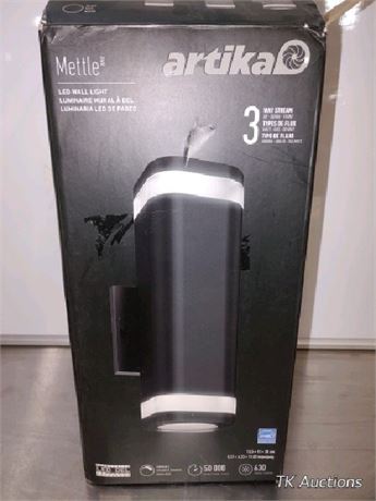 TK Auctions - METTLE INTEGRATED LED OUTDOOR WALL LIGHT