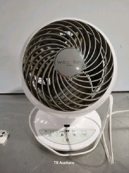 TK Auctions - Woozoo Globe Multi-Directional 5-Speed Oscillating Fan